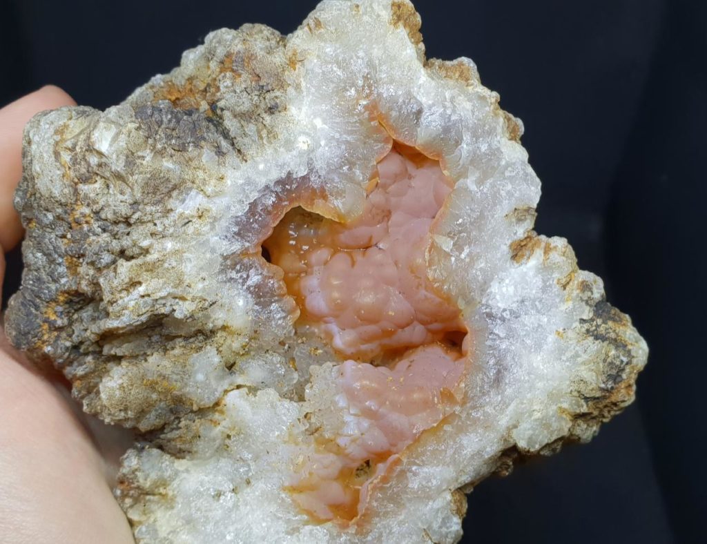 Géode de Quartz/Calcédoine orange – Landes | Géodes Et Minéraux