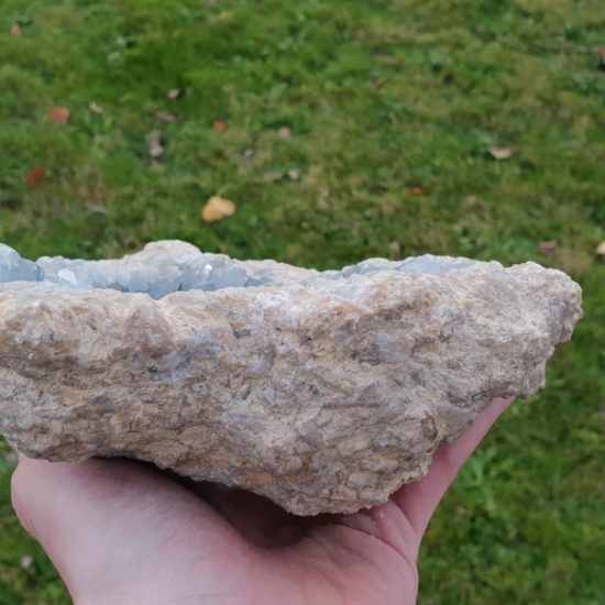 Grosse géode de Célestine – Madagascar | Géodes Et Minéraux