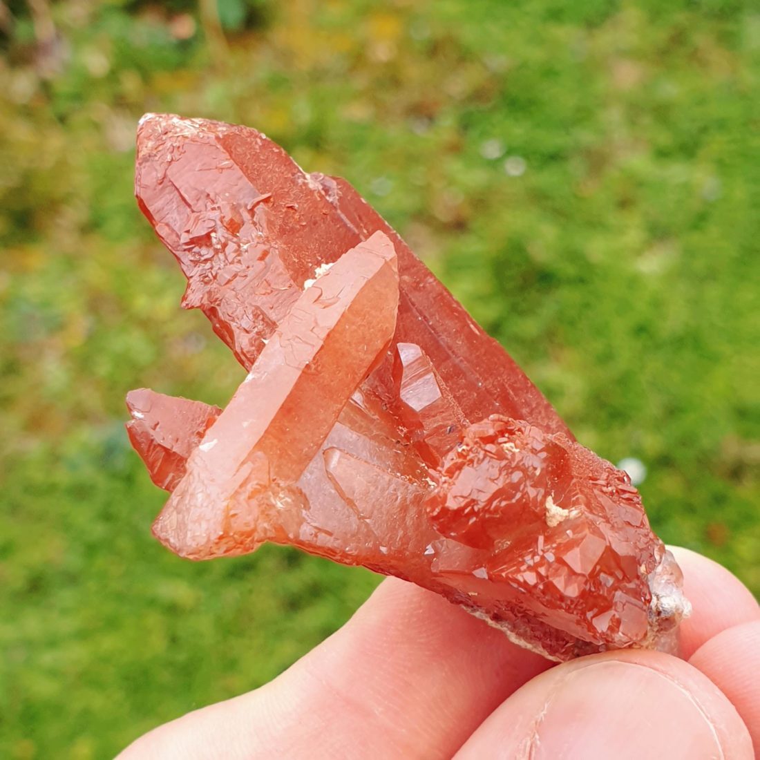 Quartz rouge Hématoïde – Tinejdad, Maroc | Géodes Et Minéraux