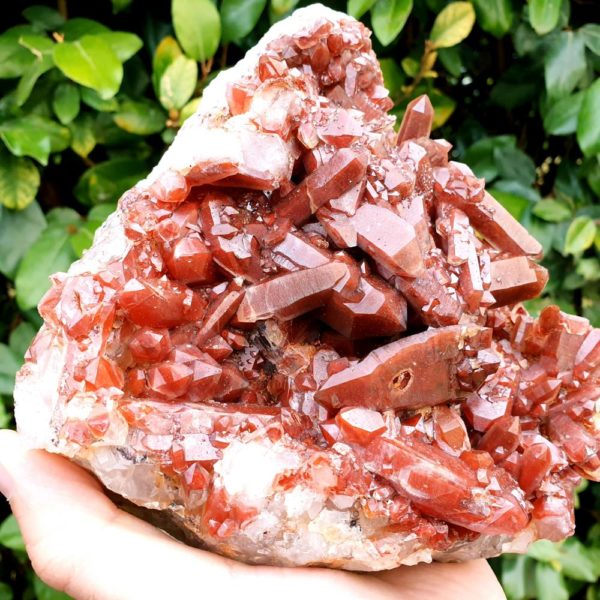 Quartz rouge Hématoïde – Tinejdad, Maroc | Géodes Et Minéraux